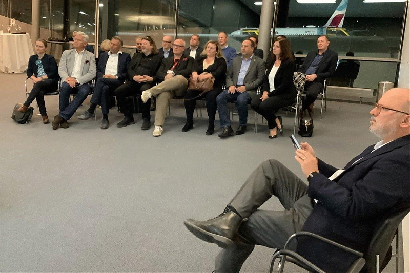 Intensive Diskussion bei der ABTA Business Travel Lounge in Graz » news ...